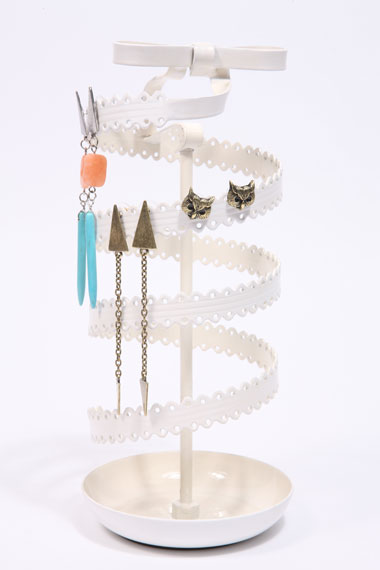 White ribbon metal jewellery stand | Home Gems